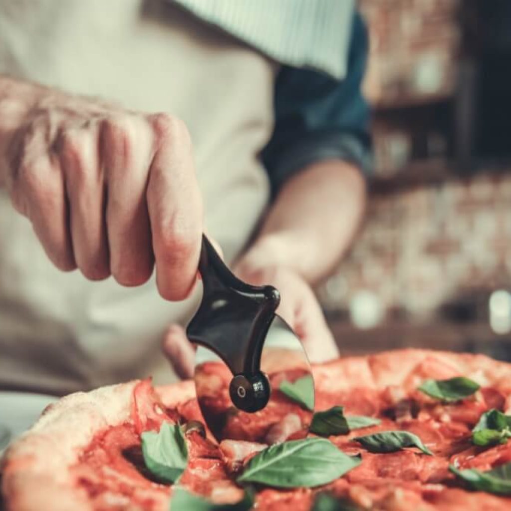 ¿Cómo se prepara la pizza napolitana? Aquí está la receta | Alfa Forni